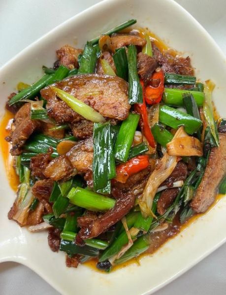 青椒蒜苗回锅肉怎么做_回锅肉先煮还是先炒-第2张图片-山城妙识 青椒蒜苗回锅肉怎么做_回锅肉先煮还是先炒-第2张图片-山城妙识