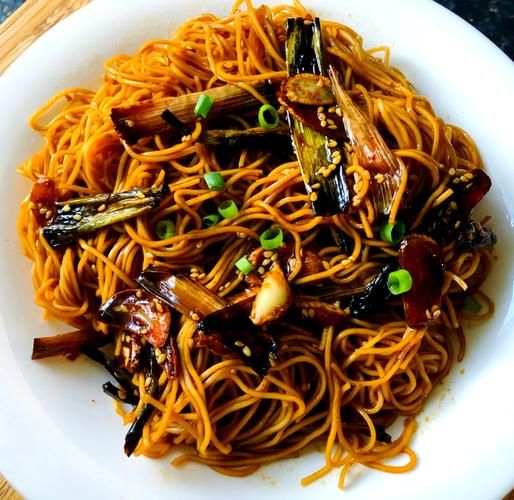 葱油面怎么做_葱油面做法大全图解-第2张图片-山城妙识 葱油面怎么做_葱油面做法大全图解-第2张图片-山城妙识