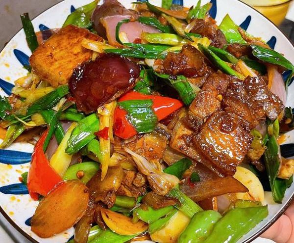 腊肉的做法大全家常菜_回锅肉怎么做才香-第3张图片-山城妙识