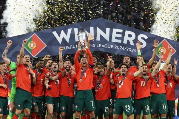 葡萄牙vs西班牙回放哪里看_全场高光时刻回顾-第3张图片-山城妙识 葡萄牙vs西班牙回放哪里看_全场高光时刻回顾-第3张图片-山城妙识