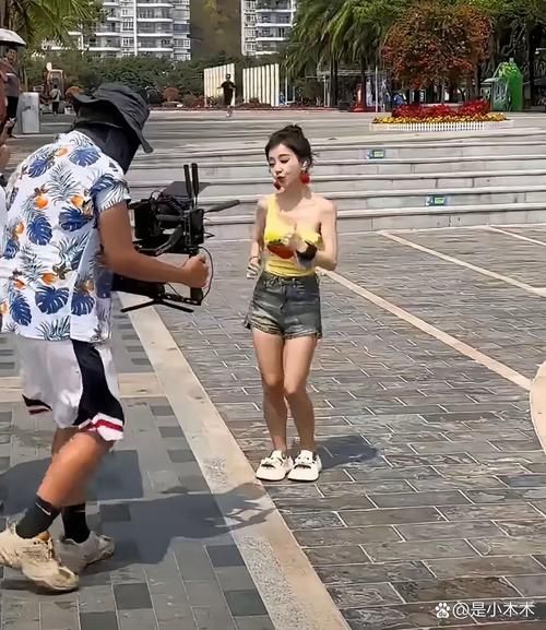 饼干狂魔和冯提莫什么关系_两人真实互动揭秘-第1张图片-山城妙识