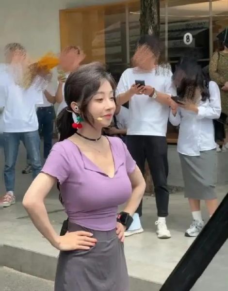 饼干狂魔和冯提莫什么关系_两人真实互动揭秘-第2张图片-山城妙识