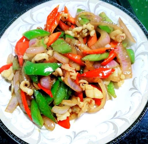 鱿鱼炒什么好吃_鱿鱼炒什么配菜最香-第3张图片-山城妙识