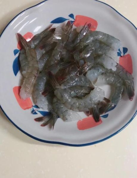 黄金凤尾虾怎么做_黄金凤尾虾热量高吗-第3张图片-山城妙识