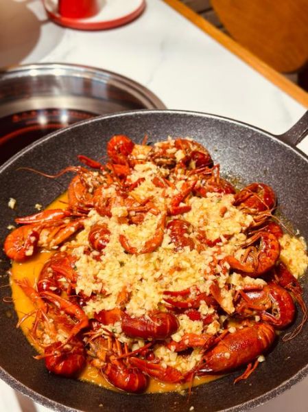 蒜泥龙虾怎么烧_蒜泥龙虾的做法步骤-第2张图片-山城妙识