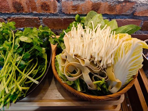 火锅配菜蔬菜有哪些_火锅蔬菜怎么选-第1张图片-山城妙识