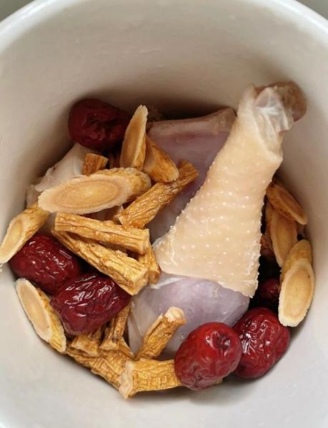 黄芪当归党参炖鸡汤的功效_适合什么人喝-第2张图片-山城妙识