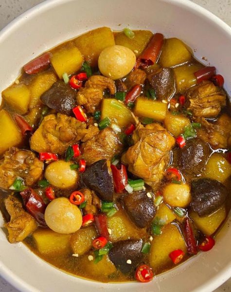 香菇土豆黄焖鸡怎么做_家常做法步骤详解-第1张图片-山城妙识 香菇土豆黄焖鸡怎么做_家常做法步骤详解-第1张图片-山城妙识