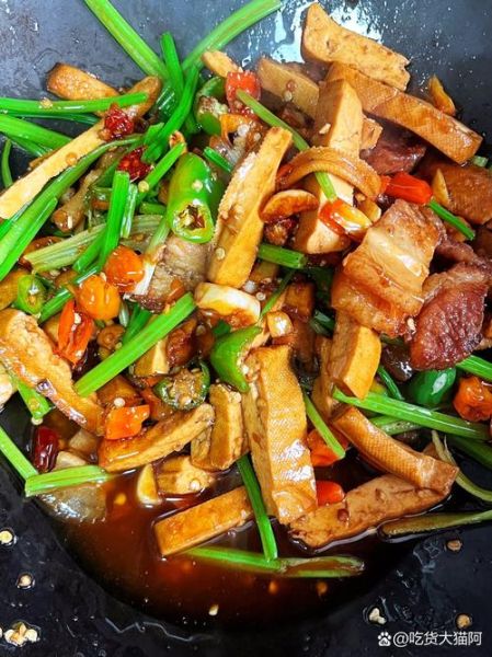 香干炒什么菜最好吃_香干和哪些蔬菜搭配最经典-第3张图片-山城妙识