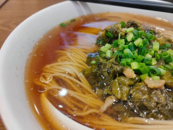 雪菜肉丝面怎么做好吃_雪菜肉丝面做法窍门-第3张图片-山城妙识