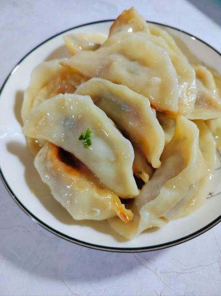 锅贴饺子怎么做_生煎锅贴饺子做法-第3张图片-山城妙识