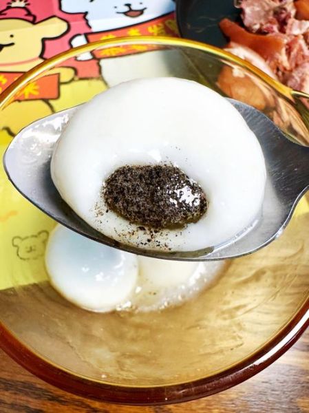 速冻芝麻汤圆怎么煮不破皮_煮多久才熟透-第3张图片-山城妙识