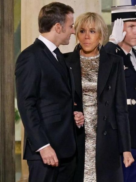 马克龙妻子年龄差多少_马克龙妻子是老师吗-第1张图片-山城妙识 马克龙妻子年龄差多少_马克龙妻子是老师吗-第1张图片-山城妙识