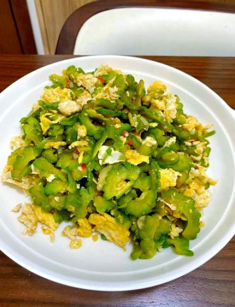 苦瓜怎么做不苦又好吃_苦瓜炒蛋的正确做法-第1张图片-山城妙识