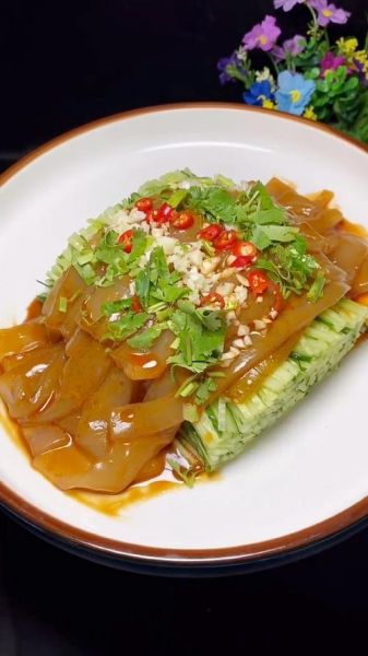 黄瓜拉皮凉菜怎么做_黄瓜拉皮凉菜热量高吗-第3张图片-山城妙识 黄瓜拉皮凉菜怎么做_黄瓜拉皮凉菜热量高吗-第3张图片-山城妙识