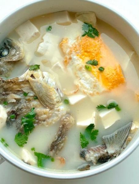 鲫鱼炖豆腐怎么做_鲫鱼炖豆腐的家常做法大全-第2张图片-山城妙识