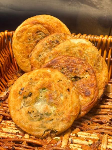 葱油饼怎么做才酥脆_葱油饼图片大全图哪里找-第3张图片-山城妙识