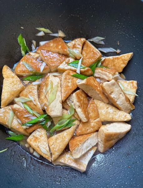 豆腐怎么炒好吃_家常豆腐炒菜做法大全-第1张图片-山城妙识