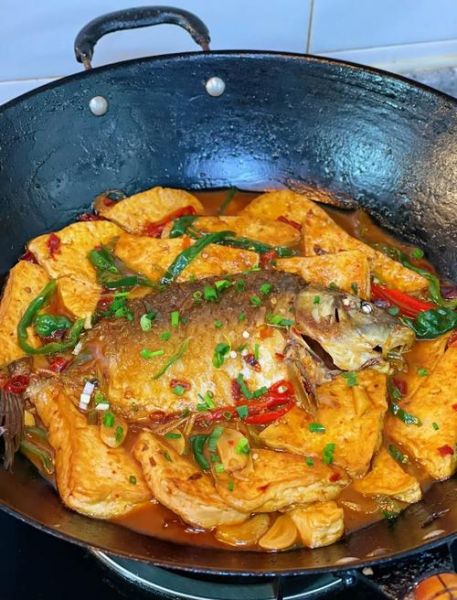 鲫鱼豆腐汤怎么炖不腥_鲫鱼豆腐汤做法大全-第2张图片-山城妙识