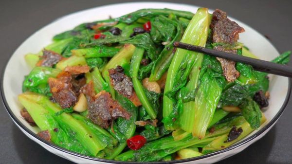 鲮鱼油麦菜怎么炒好吃_鲮鱼油麦菜热量高吗-第1张图片-山城妙识