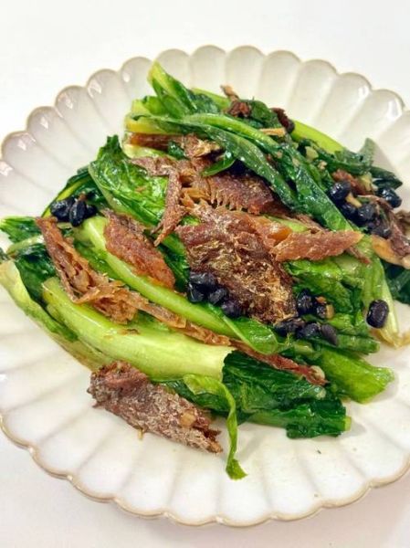 鲮鱼油麦菜怎么炒好吃_鲮鱼油麦菜热量高吗-第3张图片-山城妙识