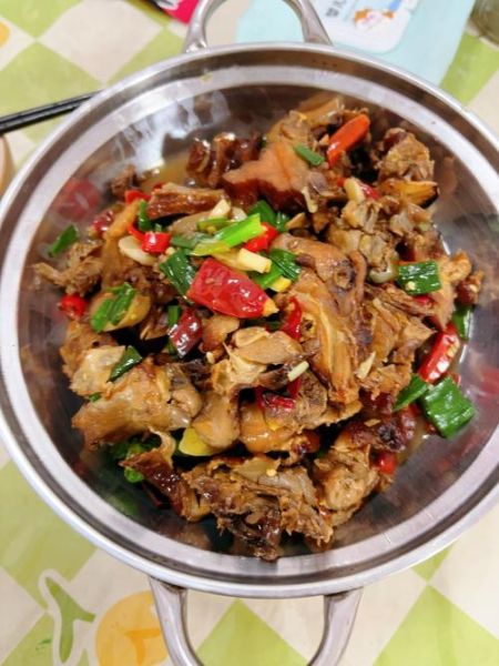 腊鸡怎么做好吃_腊鸡的家常做法大全-第3张图片-山城妙识