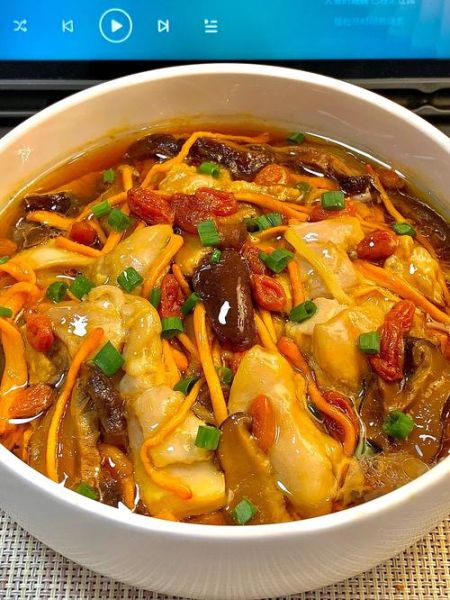 虫草花香菇功效与禁忌_适合什么人吃-第3张图片-山城妙识