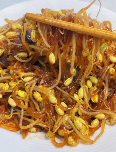 绿豆粉条怎么做好吃_绿豆粉条的家常做法-第1张图片-山城妙识