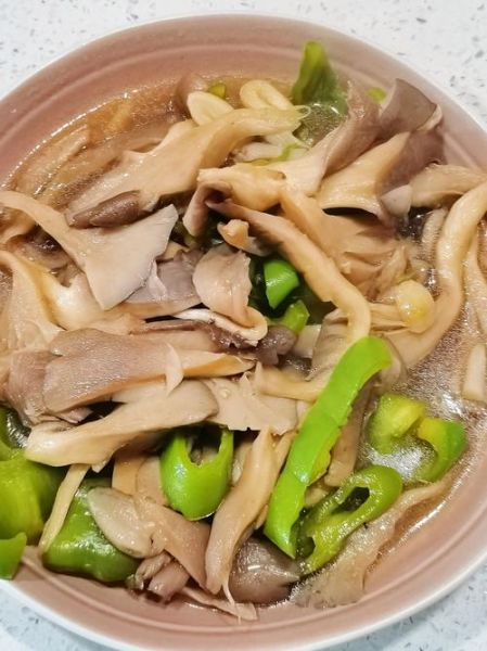 鲜蘑菇怎么炒好吃_鲜蘑菇的做法大全窍门-第1张图片-山城妙识