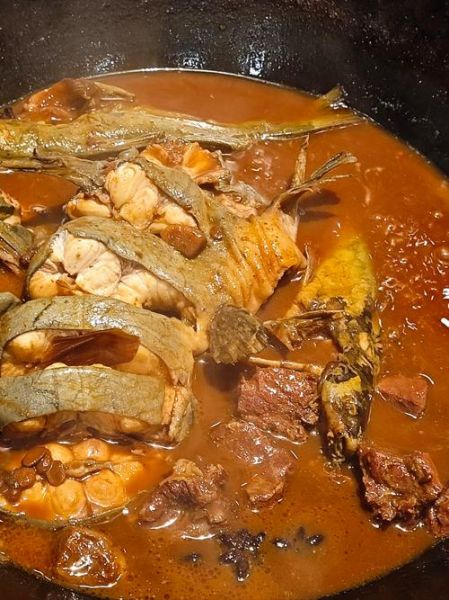 铁锅炖鱼怎么做才正宗_铁锅炖鱼最忌哪三味-第1张图片-山城妙识