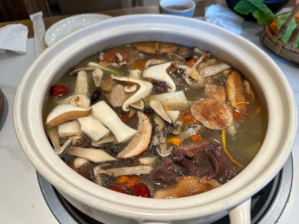 野生蘑菇怎么做好吃_野生蘑菇吃法大全-第1张图片-山城妙识 野生蘑菇怎么做好吃_野生蘑菇吃法大全-第1张图片-山城妙识