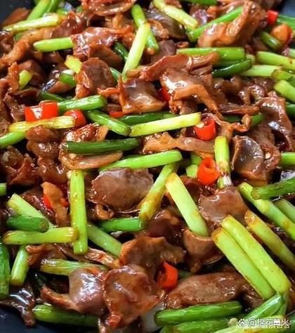蒜薹炒鸡胗怎么做_鸡胗去腥技巧-第2张图片-山城妙识 蒜薹炒鸡胗怎么做_鸡胗去腥技巧-第2张图片-山城妙识