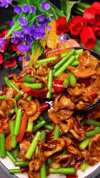 蒜薹炒鸡胗怎么做_鸡胗去腥技巧-第3张图片-山城妙识 蒜薹炒鸡胗怎么做_鸡胗去腥技巧-第3张图片-山城妙识