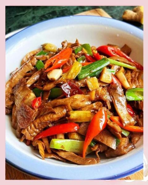 湿笋干炒肉怎么做好吃_湿笋干炒肉的家常做法-第2张图片-山城妙识