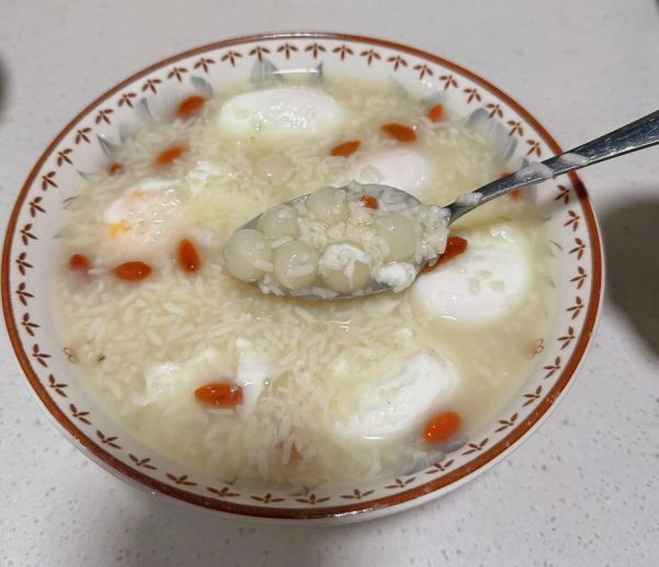 米酒汤圆的做法_米酒汤圆怎么煮不烂-第1张图片-山城妙识