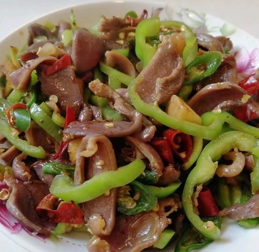 鸡胗青椒怎么炒好吃窍门_鸡胗炒青椒不腥不老秘诀-第1张图片-山城妙识