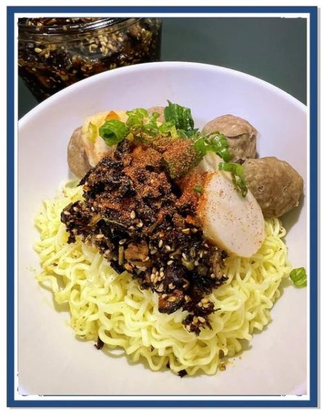 香椿拌面怎么做_香椿拌面焯水还是直接炒-第1张图片-山城妙识