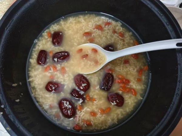 米酒甜汤的做法_米酒甜汤怎么做好吃-第1张图片-山城妙识