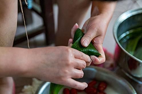 端午包粽子图片大全_粽子怎么包好看-第3张图片-山城妙识