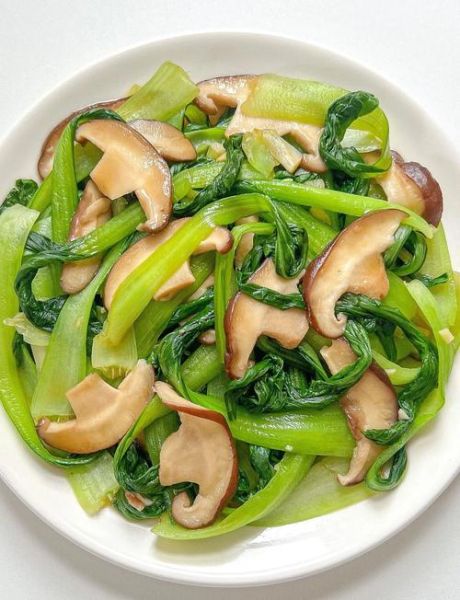 香菇青菜馅怎么调才好吃_香菇青菜馅要不要焯水-第1张图片-山城妙识