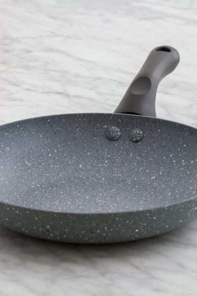 麦饭石炒锅哪个品牌好_麦饭石炒锅真的不粘吗-第1张图片-山城妙识