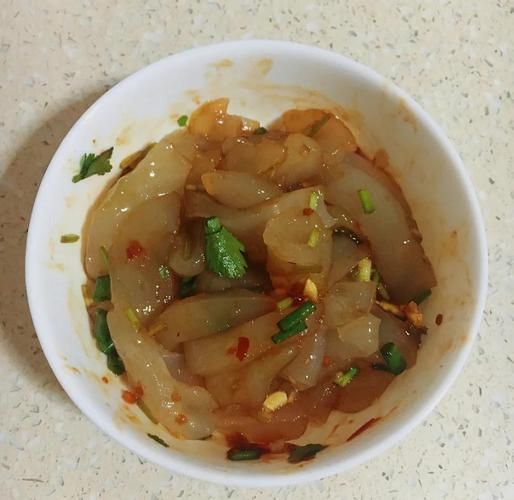 凉拌葛根粉怎么做_葛根粉凉拌需要焯水吗-第1张图片-山城妙识