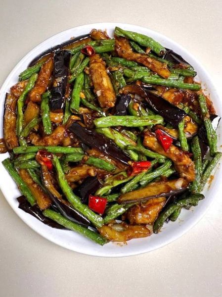 茄子炒豆角怎么炒好吃_茄子炒豆角的做法窍门-第2张图片-山城妙识
