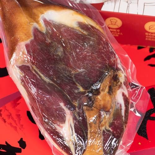 金华火腿是什么肉做的_金华火腿原料揭秘-第2张图片-山城妙识