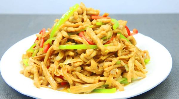 黄花菜炒肉丝怎么做_黄花菜炒肉丝的营养价值-第3张图片-山城妙识