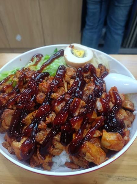 蜜汁烤肉拌饭怎么做_蜜汁烤肉拌饭热量高吗-第1张图片-山城妙识