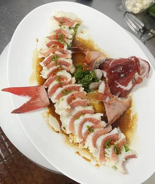 清蒸鱼摆盘花样图片大全_清蒸鱼怎么摆盘好看-第1张图片-山城妙识 清蒸鱼摆盘花样图片大全_清蒸鱼怎么摆盘好看-第1张图片-山城妙识