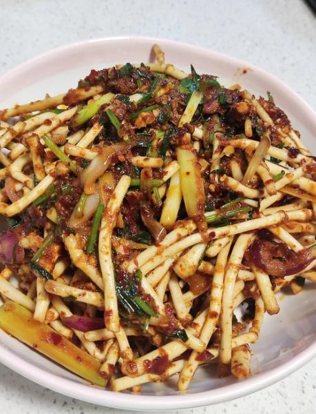 鱼腥草的吃法有几种_鱼腥草怎么吃最好-第1张图片-山城妙识 鱼腥草的吃法有几种_鱼腥草怎么吃最好-第1张图片-山城妙识