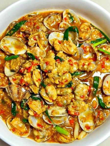 蒜蓉花甲怎么做_花甲焯水还是直接炒-第1张图片-山城妙识