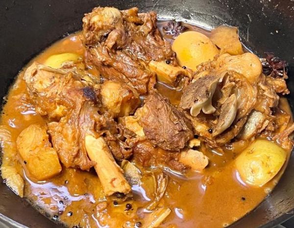 酱大骨头怎么炖好吃_酱大骨头炖多久才入味-第1张图片-山城妙识